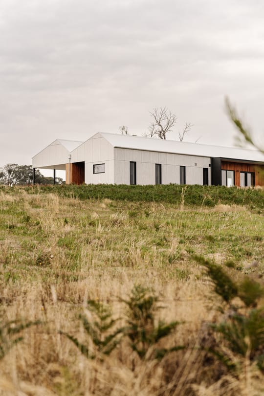 Modern Barnhouse Style: Exterior Design & Cladding - CSR